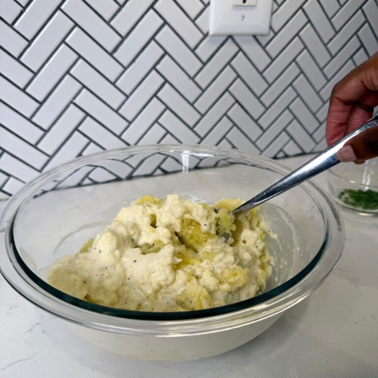 Garlic Mashed Potatoes - There's Food at Home